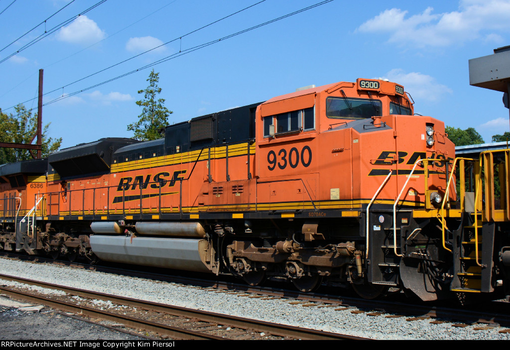 BNSF 9300